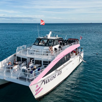 Sunset Splash & Sail Cruise, Waikiki, Hawaii | Pink Sails Waikiki